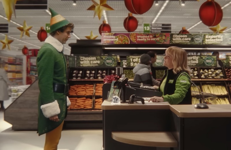 エルフ、Asdaで働いてしまう。Asdaの2022年クリスマスCM「Have your Elf a Merry Christmas ...