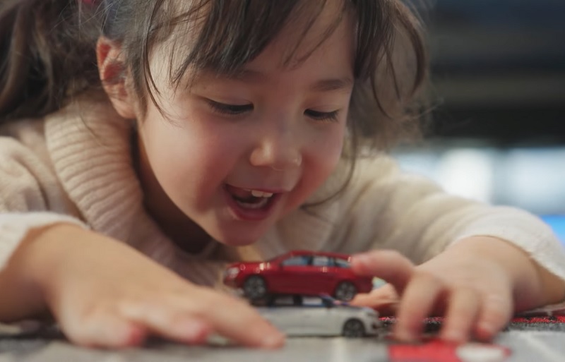 車の運転に向いているのは男？女？プジョーによる「Peugeot l Girls Like Cars Too」 | mifdesign_antenna